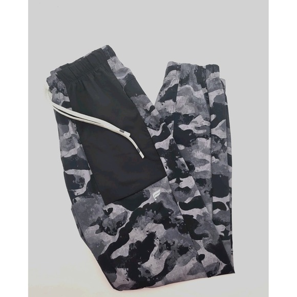 Fabletics | Pants | Fabletics The One Jogger Mens Small Grey Black Camo ...